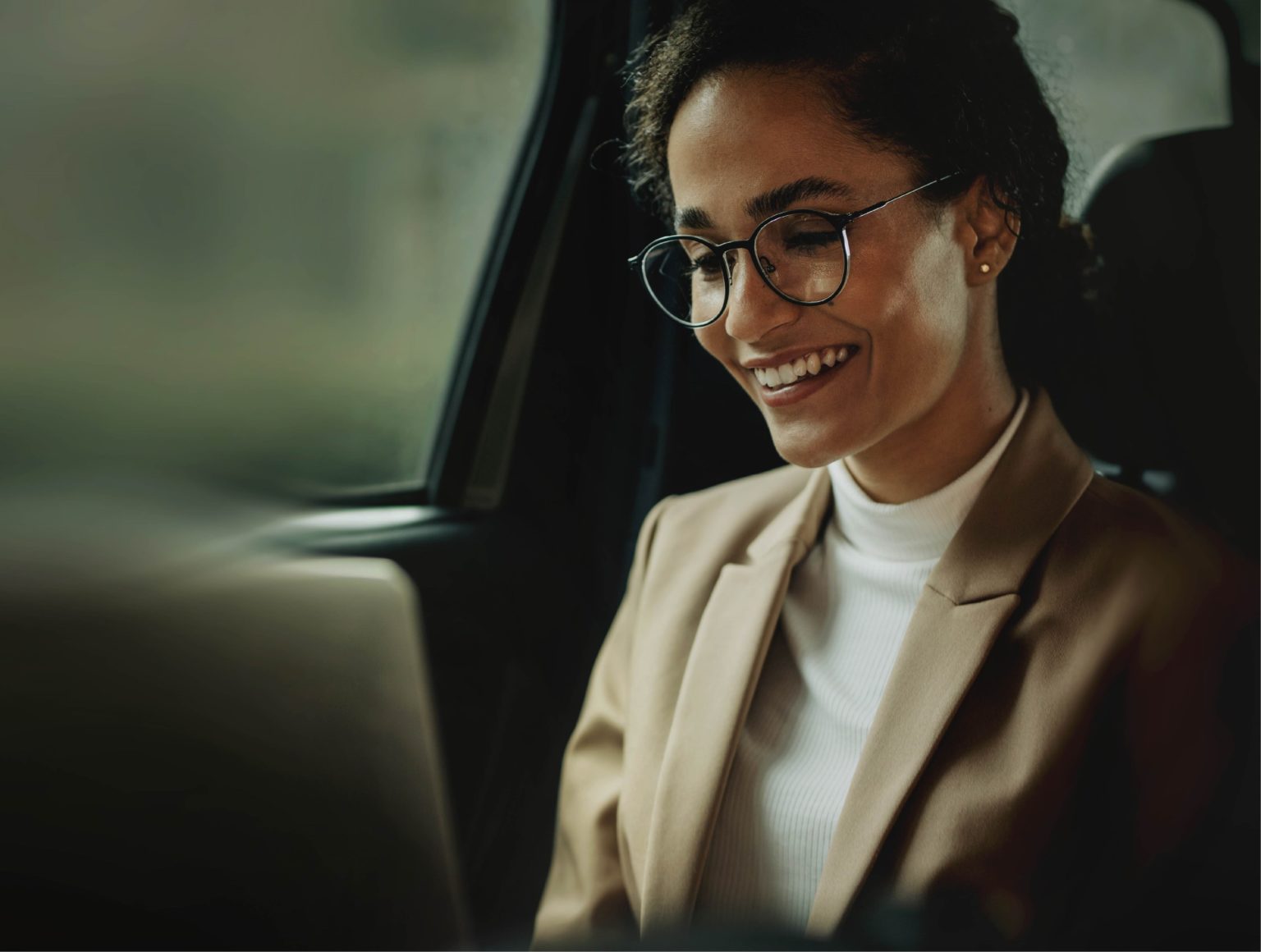 Luxury Taxi Sydney | Premium Sydney Taxi Service